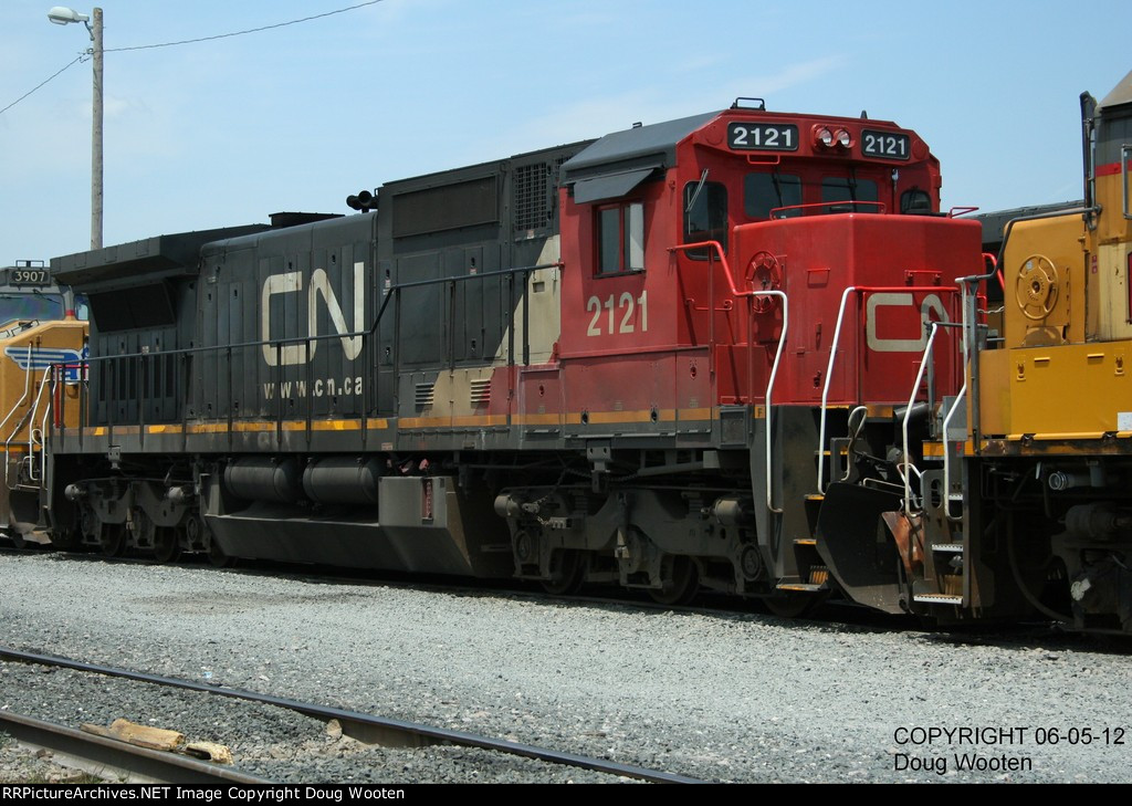 CN 2121